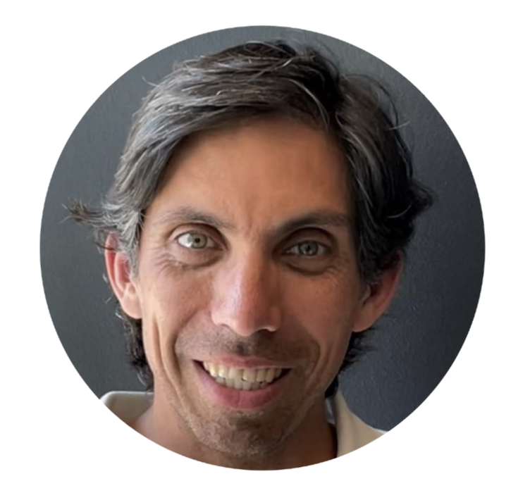 About - Manuel T. Gomes